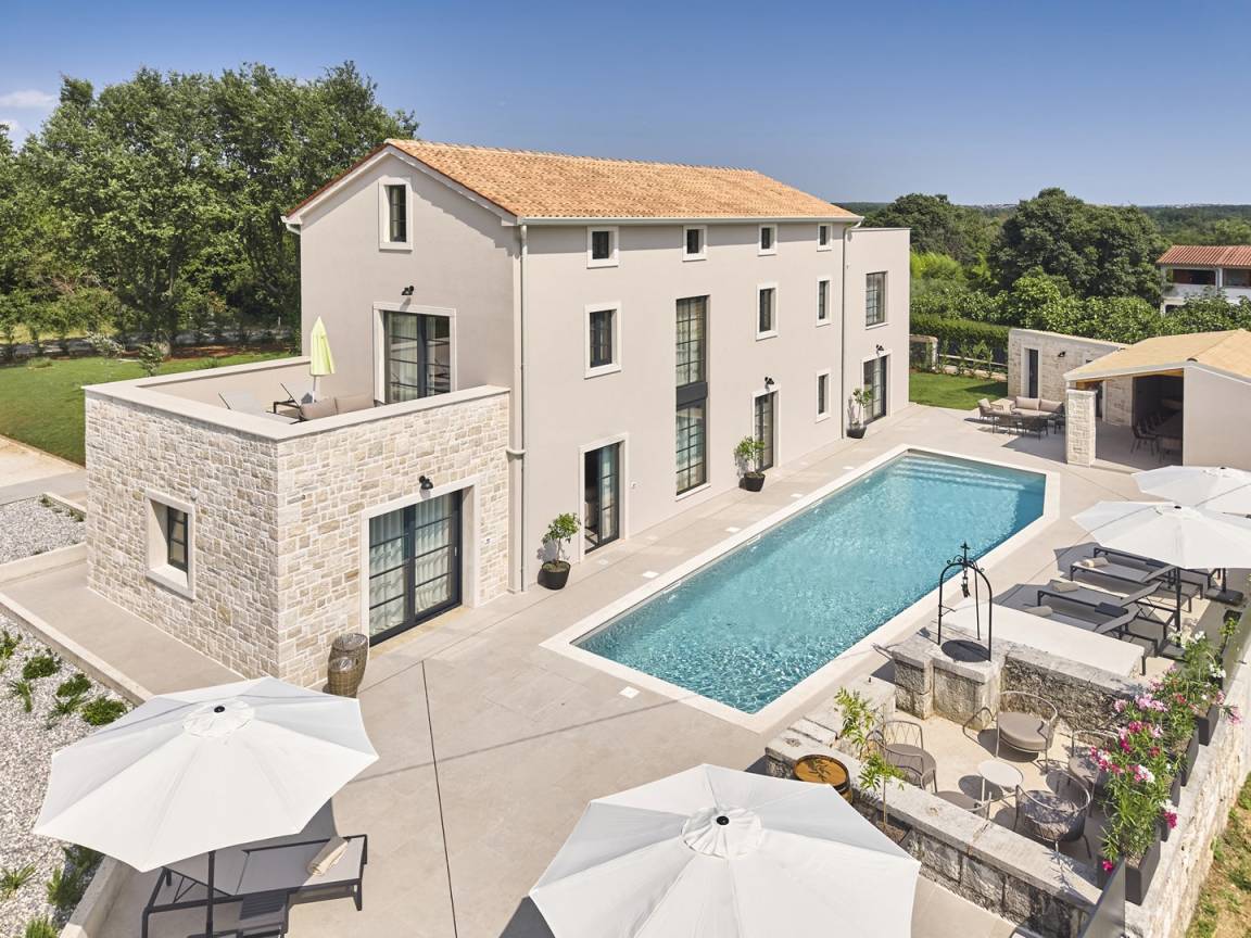 400 M² Villa ∙ 5 Bedrooms ∙ 12 Guests - Rovinj