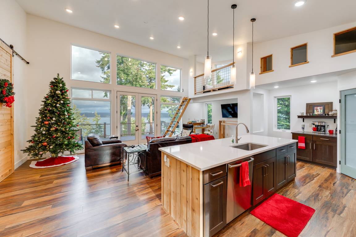 148 M² House ∙ 2 Bedrooms ∙ 4 Guests - Coupeville, WA