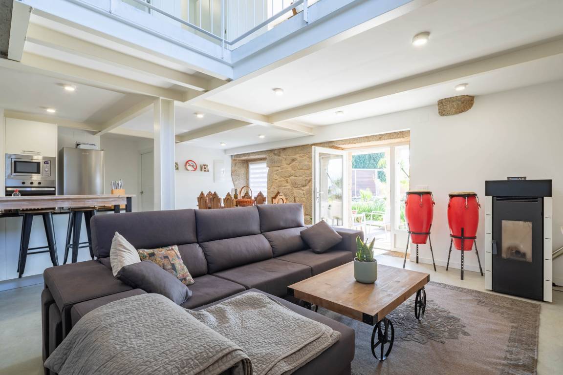 327 M² Ferienhaus ∙ 5 Schlafzimmer ∙ 10 Gäste - As Neves