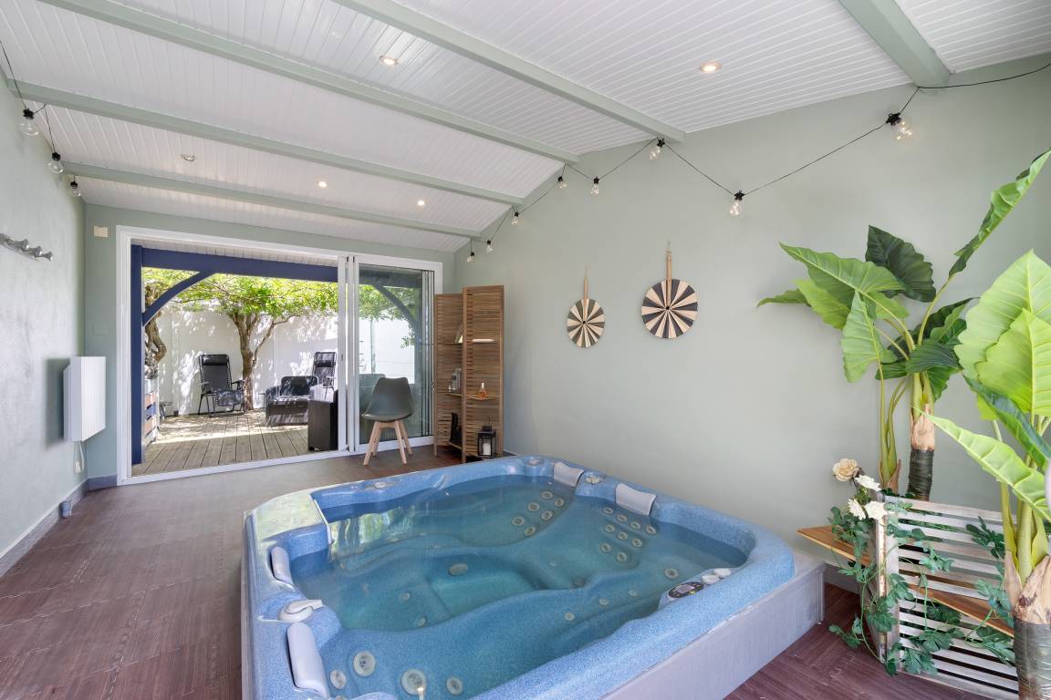220 M² Maison De Vacances ∙ 4 Chambres ∙ 10 Personnes - La Faute-sur-Mer