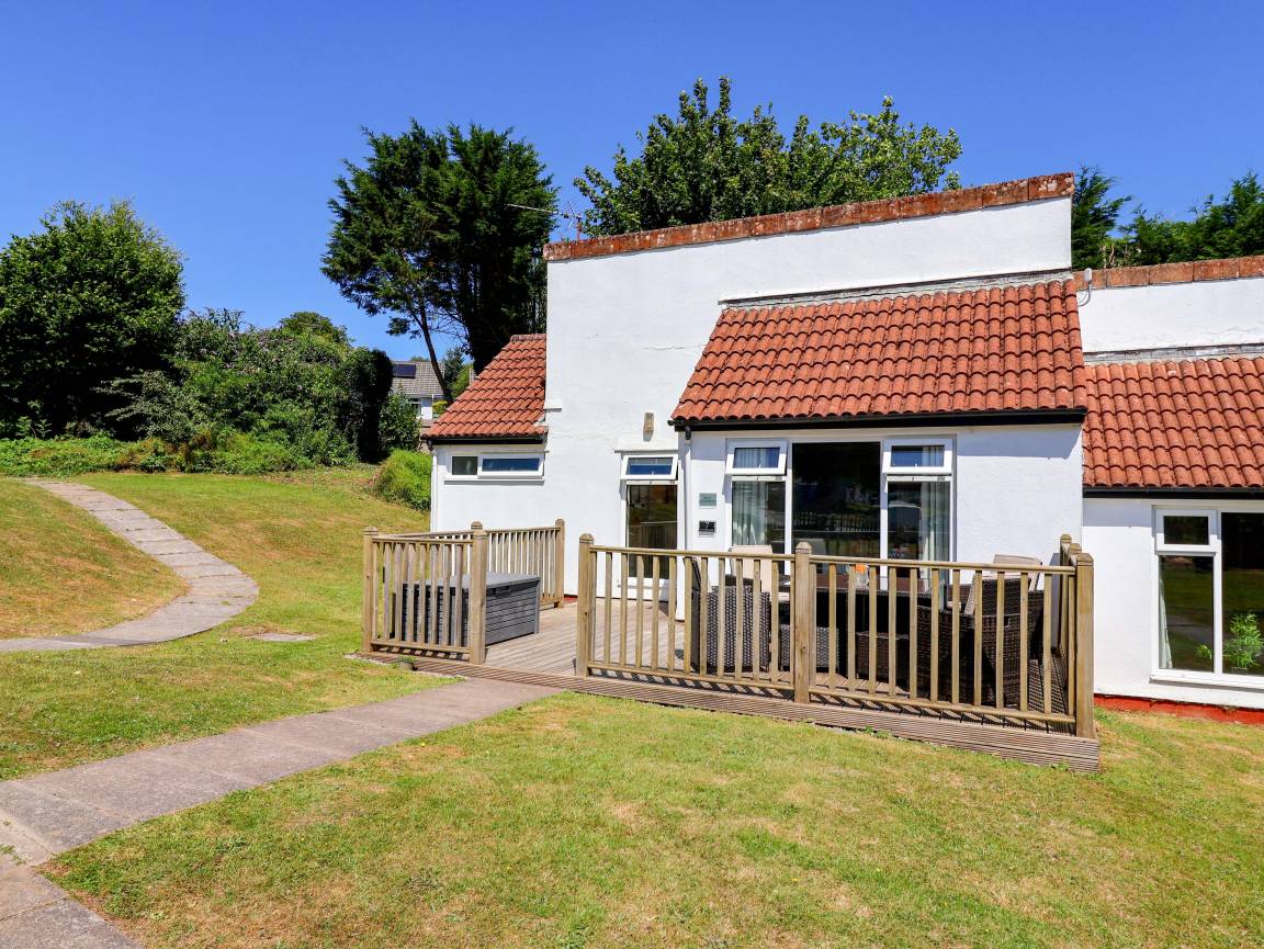 Cottage ∙ 3 Bedrooms ∙ 6 Guests - Plymouth
