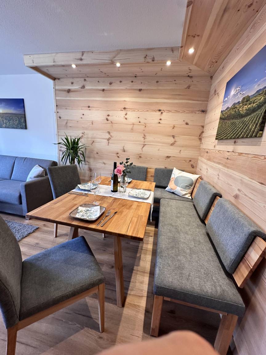 70 M² Ferienwohnung ∙ 1 Schlafzimmer ∙ 4 Gäste - Annweiler am Trifels