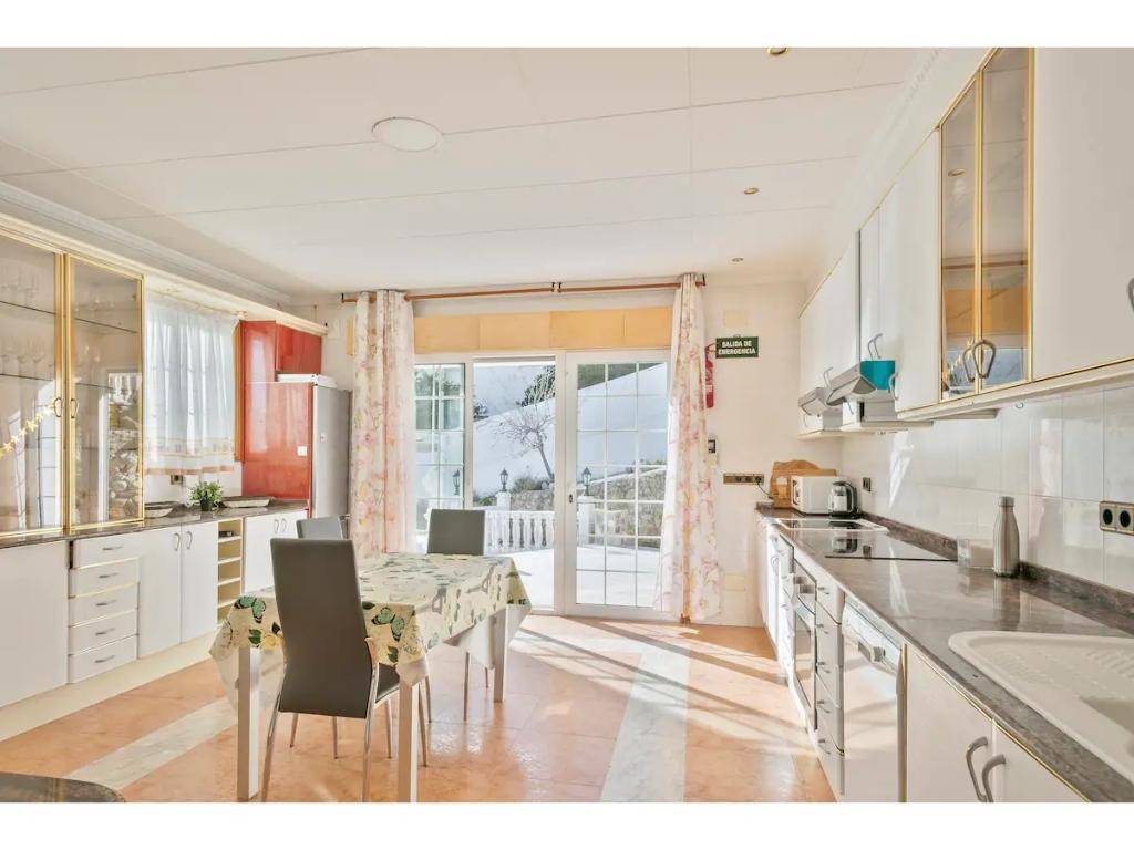 500 M² 一軒家 ∙ 寝室: 7 ∙ ゲスト16 人 - シッチェス