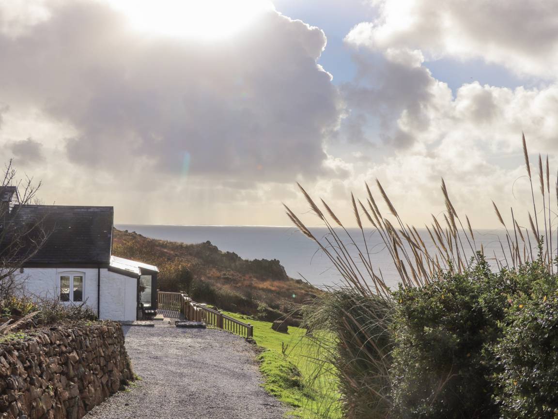 Cottage ∙ 5 Bedrooms ∙ 10 Guests - Coverack
