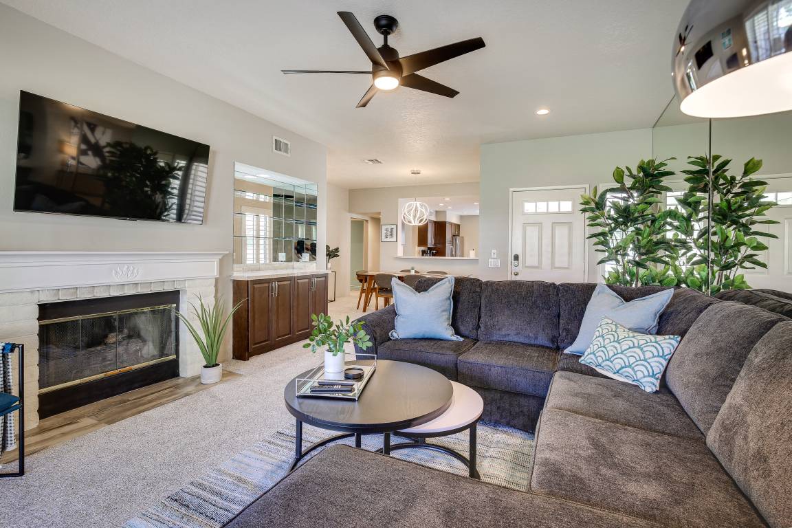 123 M² Apartment ∙ 2 Bedrooms ∙ 4 Guests - Palm Desert, CA