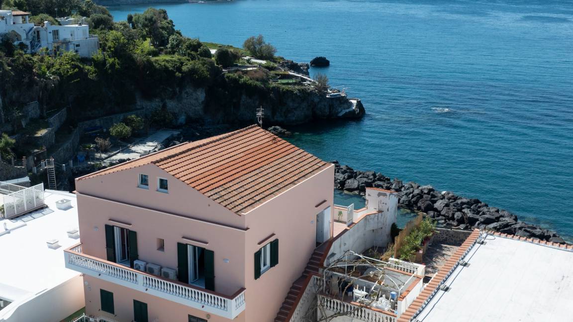 100 M² Ferienhaus ∙ 2 Schlafzimmer ∙ 5 Gäste - Ischia