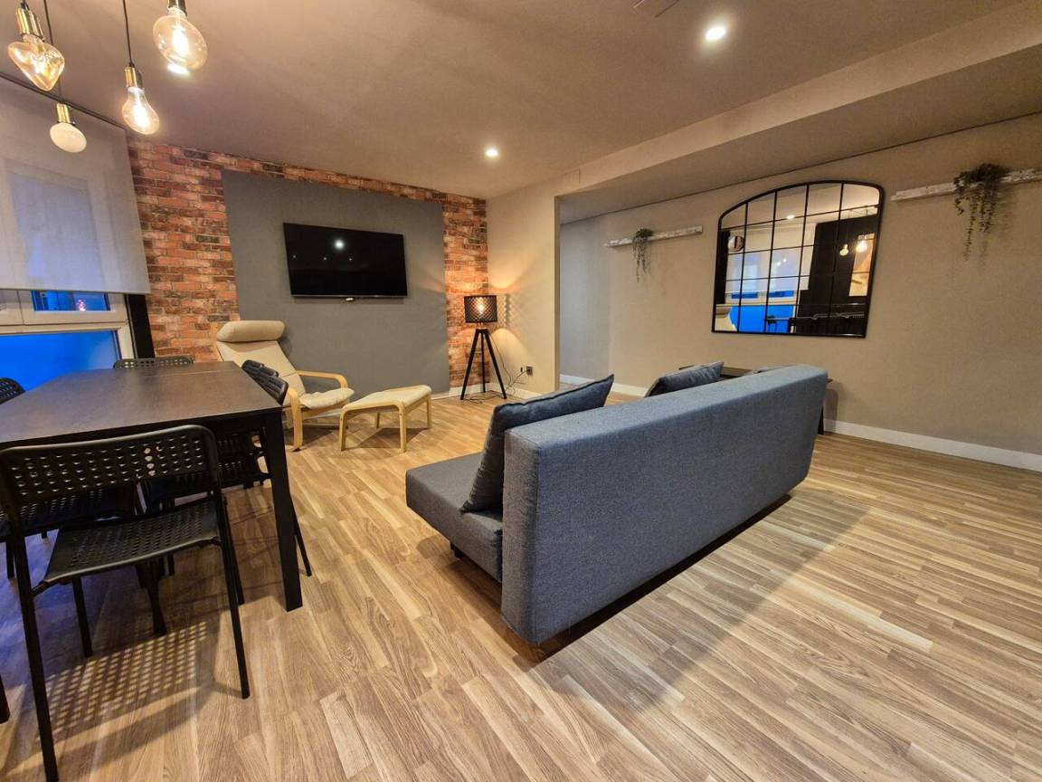Apartment ∙ 4 Bedrooms ∙ 9 Guests - Gijón