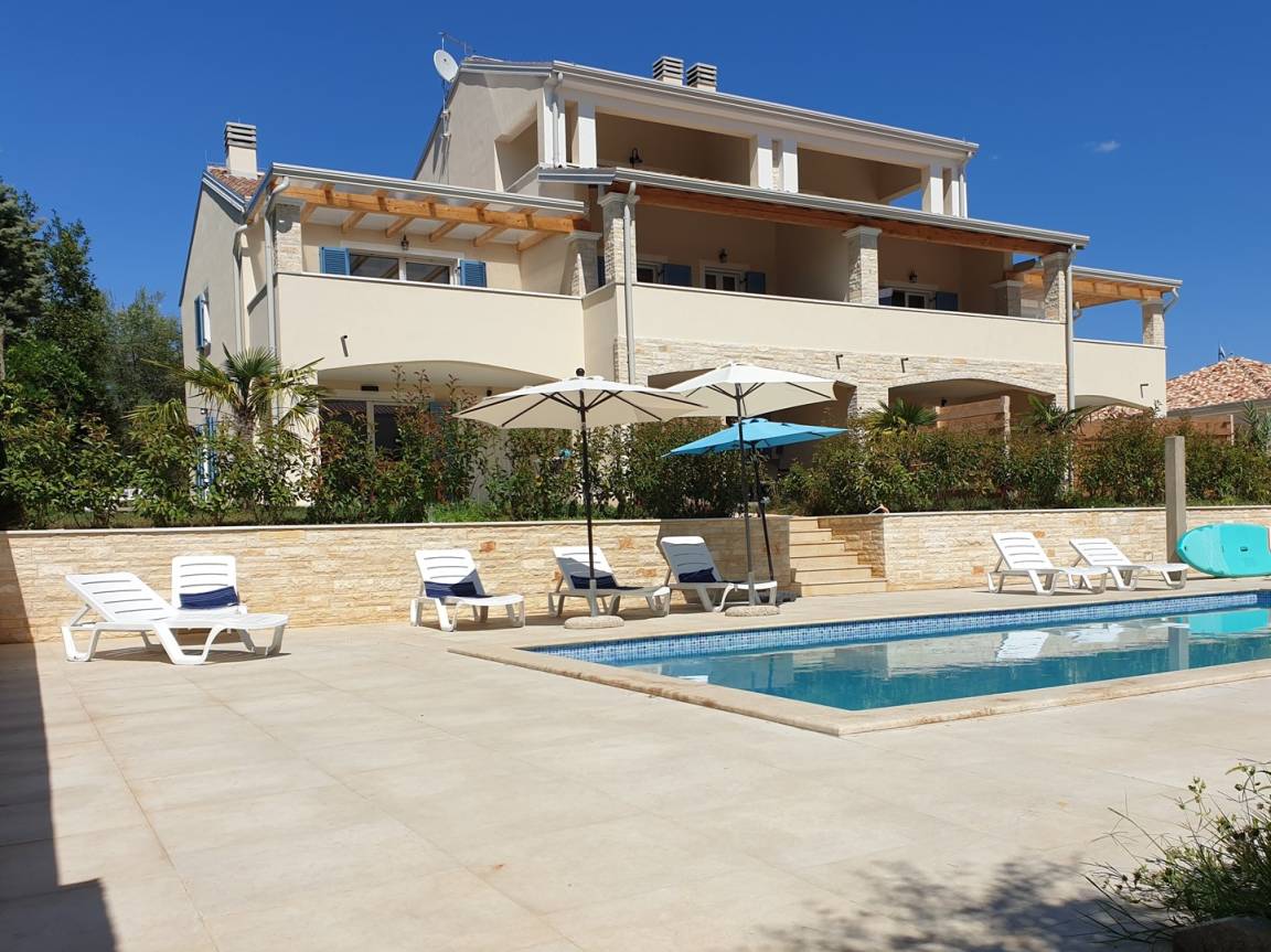 90 M² Ferienhaus ∙ 2 Schlafzimmer ∙ 6 Gäste - Novigrad