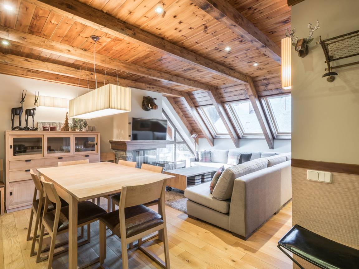 136 M² Apartamento ∙ 5 Habitaciones ∙ 11 Huéspedes - Baqueira