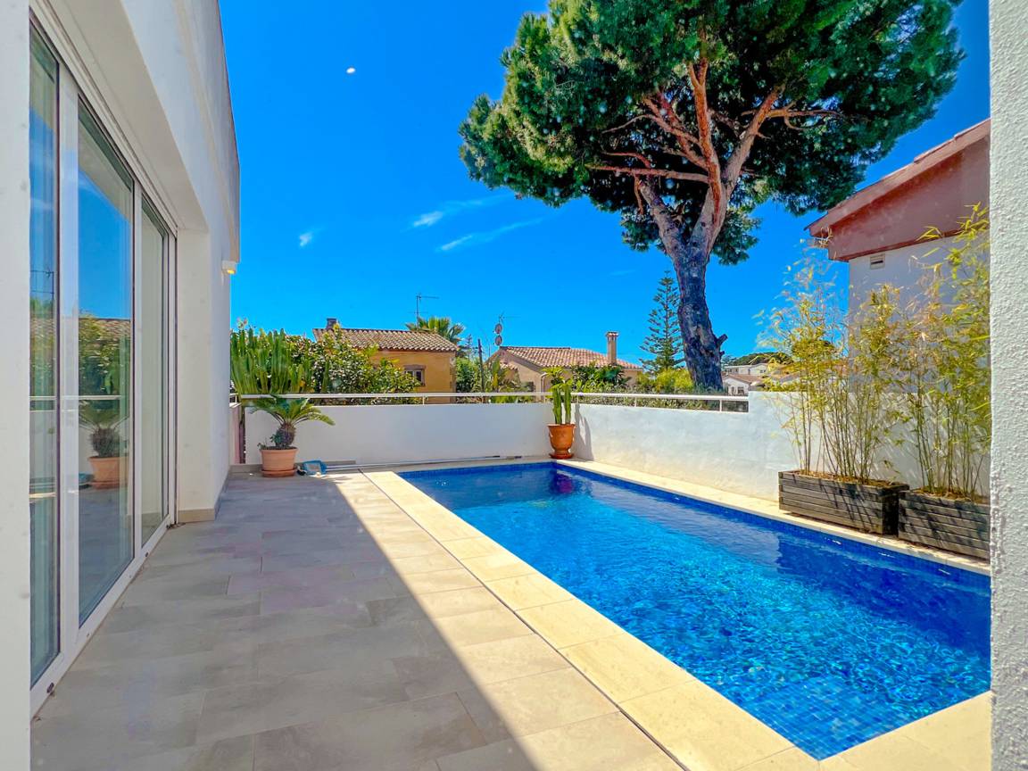 120 M² Maison De Vacances ∙ 3 Chambres ∙ 6 Personnes - Santa Susanna