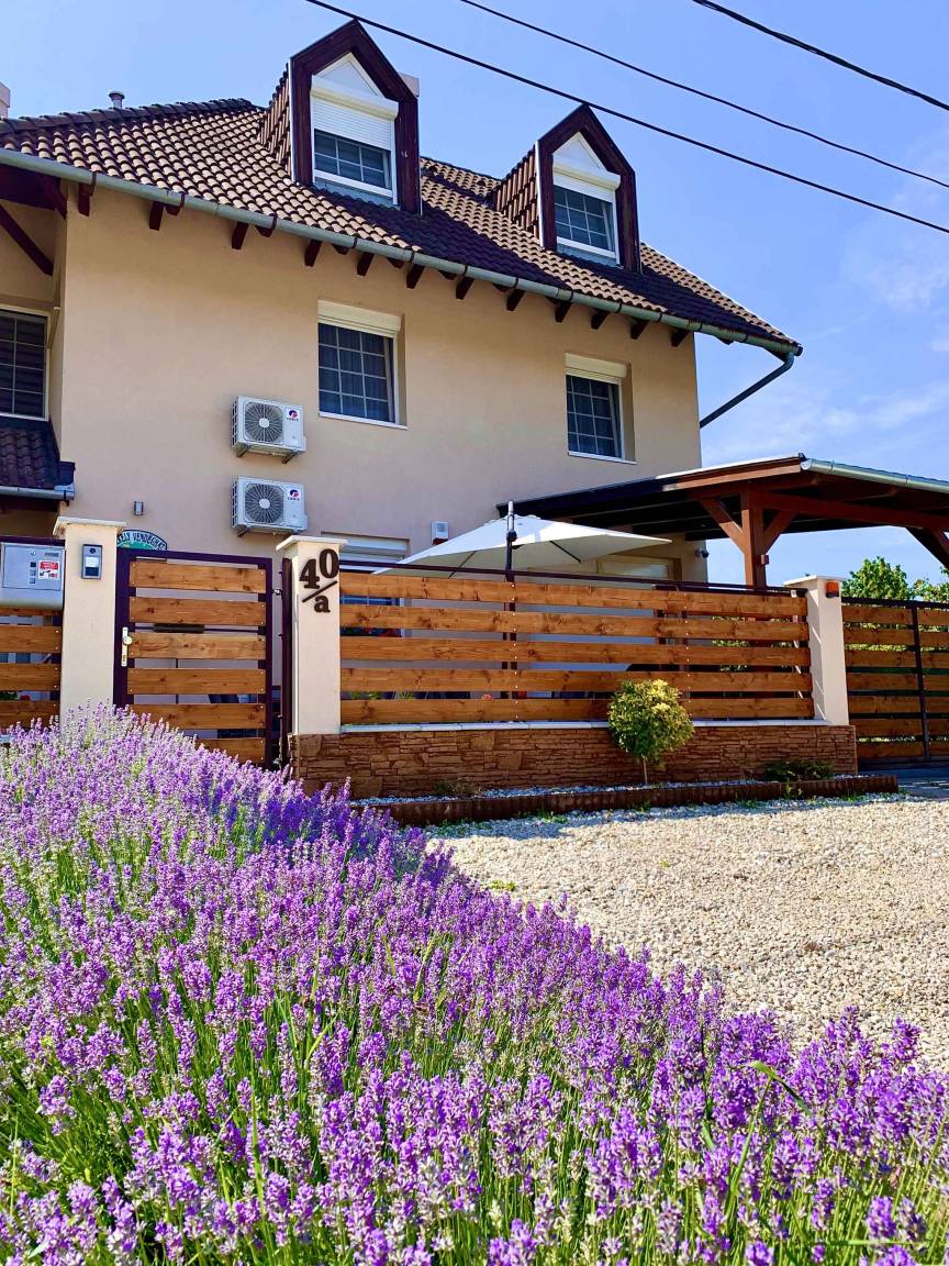 65 M² Apartment ∙ 3 Bedrooms ∙ 5 Guests - Siófok