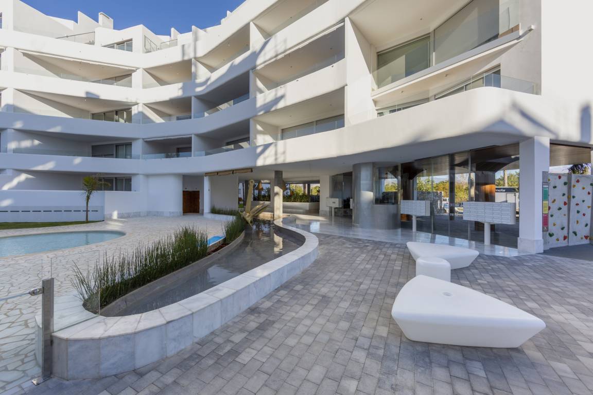 86 M² Huoneisto ∙ 2 Makuuhuonetta ∙ 6 Vierasta - Motril