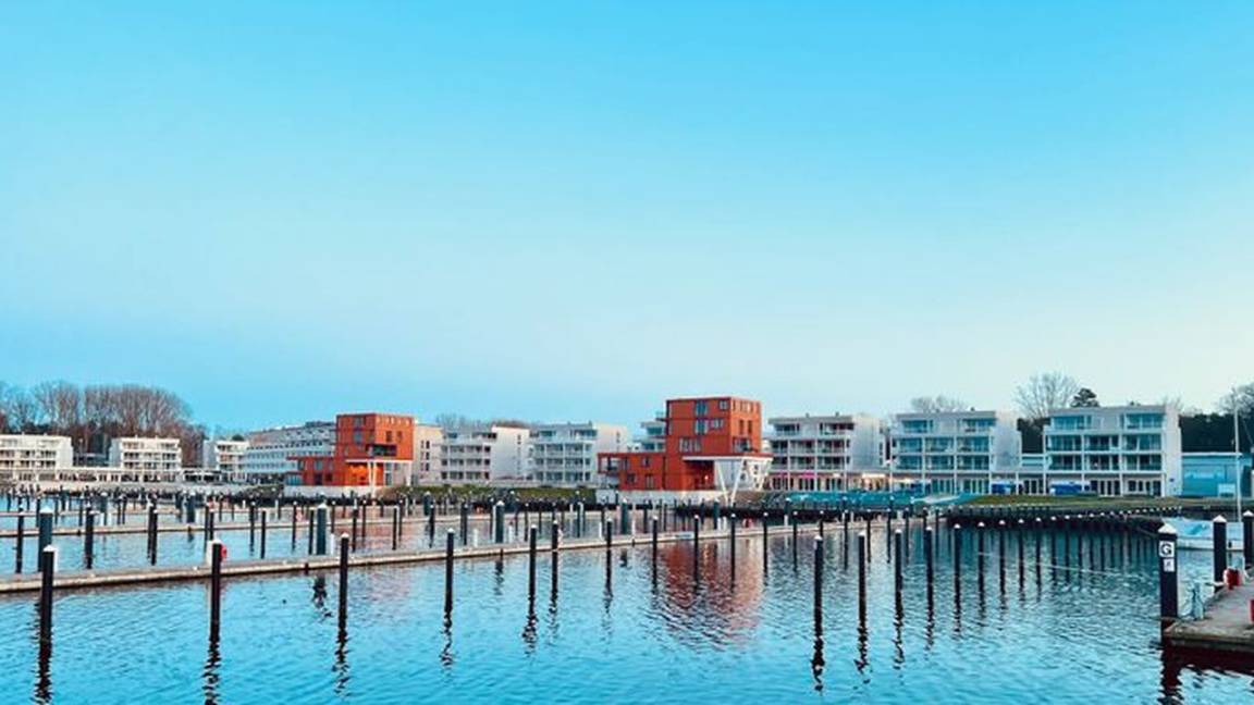 82 M² Apartment ∙ 2 Bedrooms ∙ 4 Guests - Lübeck