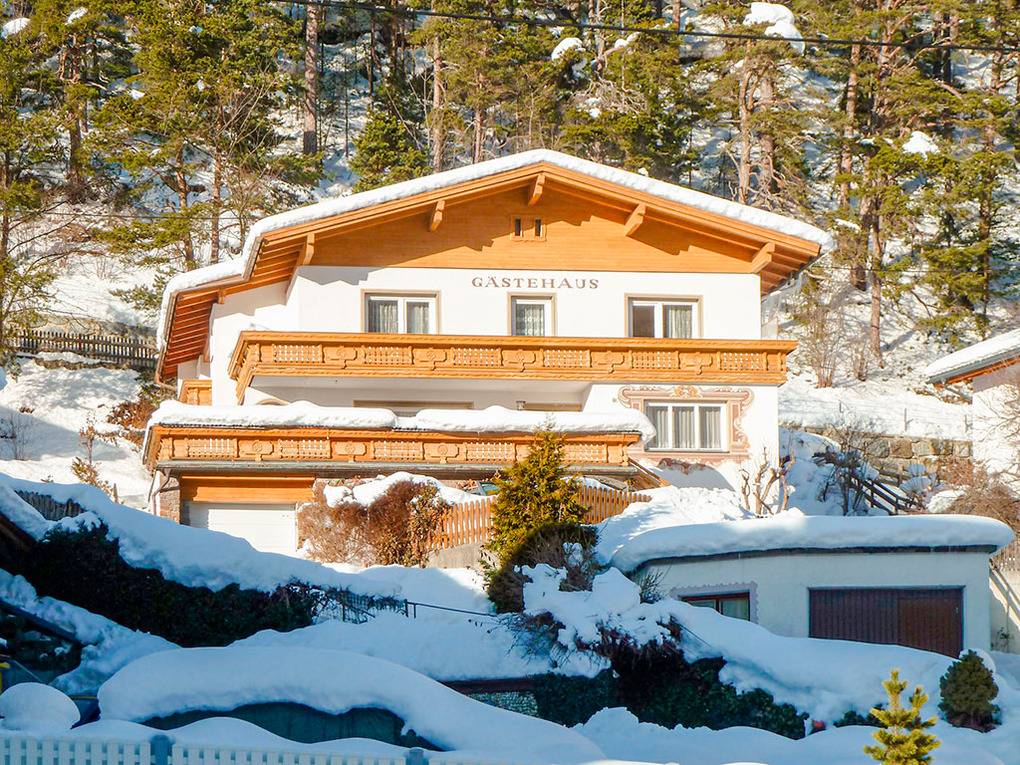 200 M² House ∙ 8 Bedrooms ∙ 16 Guests - Nauders