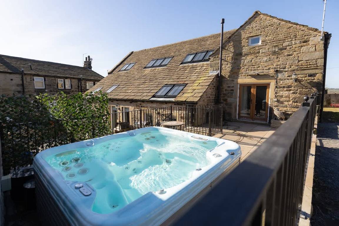 Cottage ∙ 2 Bedrooms ∙ 4 Guests - Holmfirth