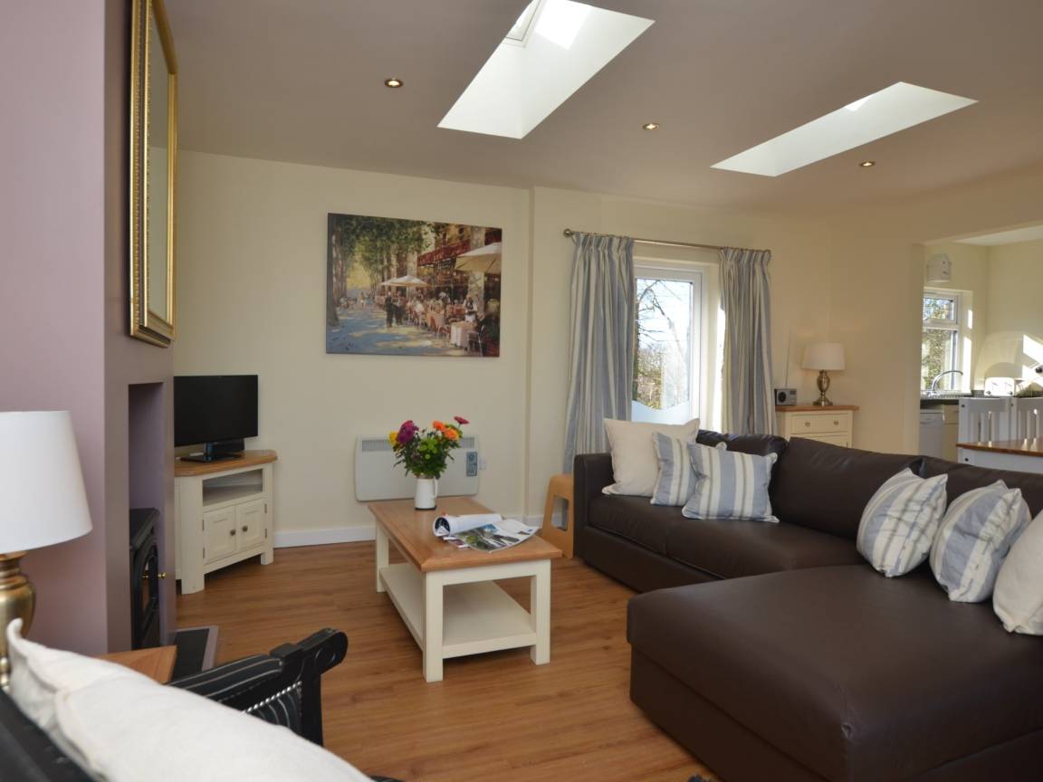 Cottage ∙ 2 Bedrooms ∙ 4 Guests - Weston-super-Mare