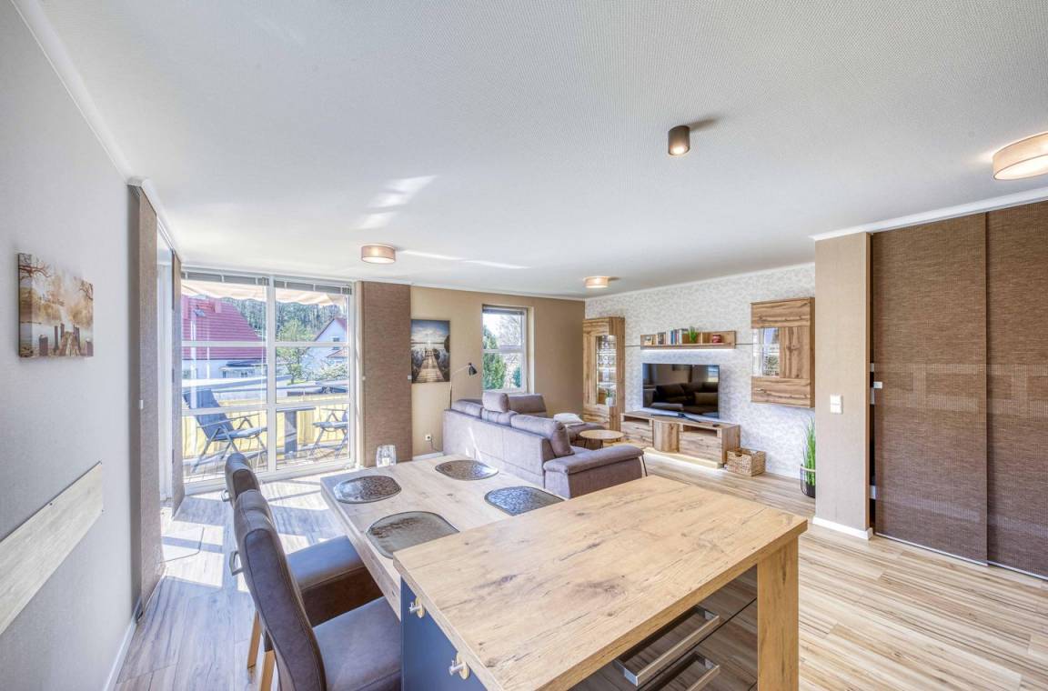 66 M² Ferienwohnung ∙ 1 Schlafzimmer ∙ 4 Gäste - Waren (Müritz)