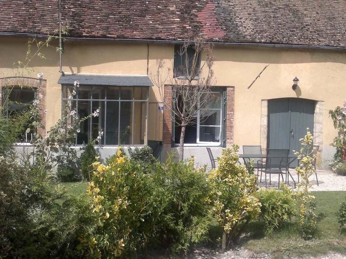 72 M² Cottage ∙ 2 Chambres ∙ 4 Personnes - Yonne