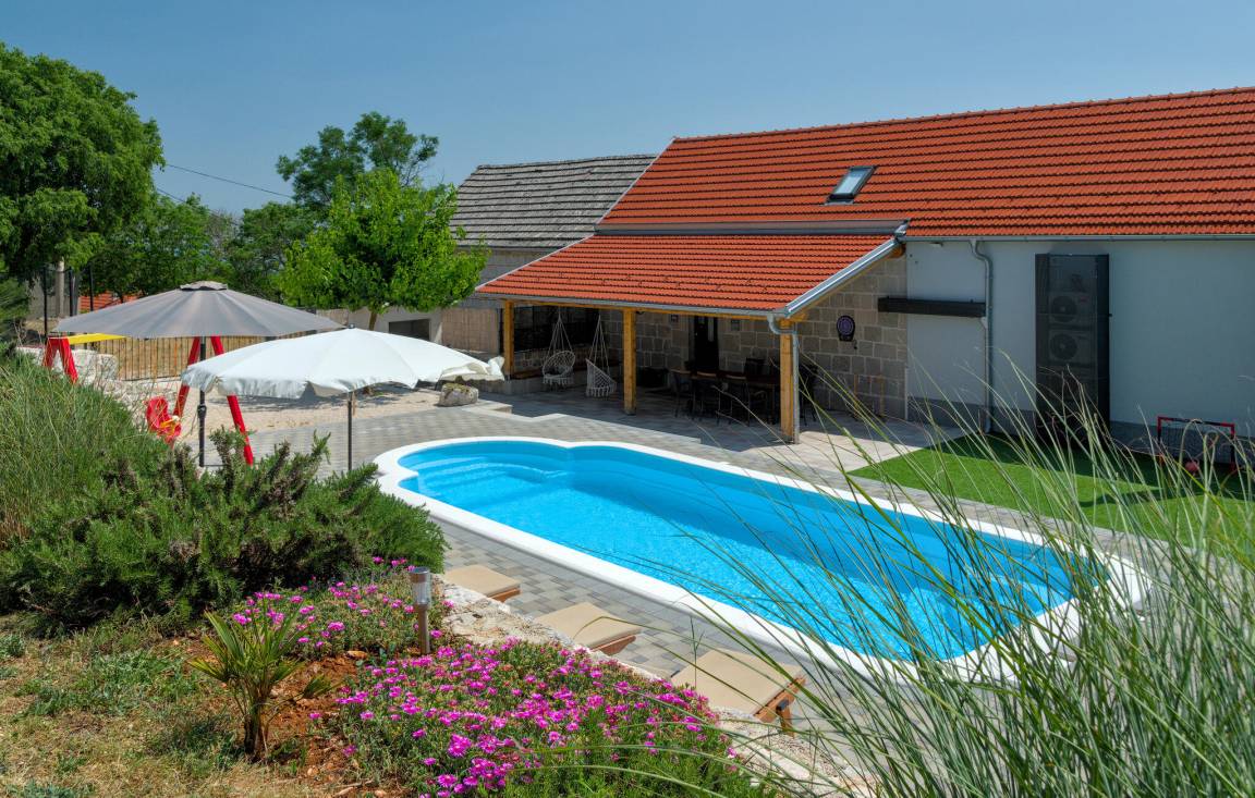 150 M² Dúplex ∙ 3 Habitaciones ∙ 8 Huéspedes - Imotski