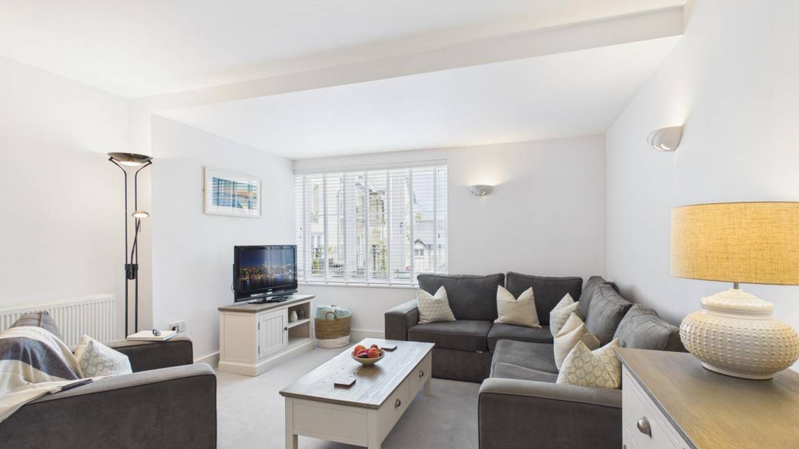 84 M² Apartment ∙ 2 Bedrooms ∙ 4 Guests - Saundersfoot