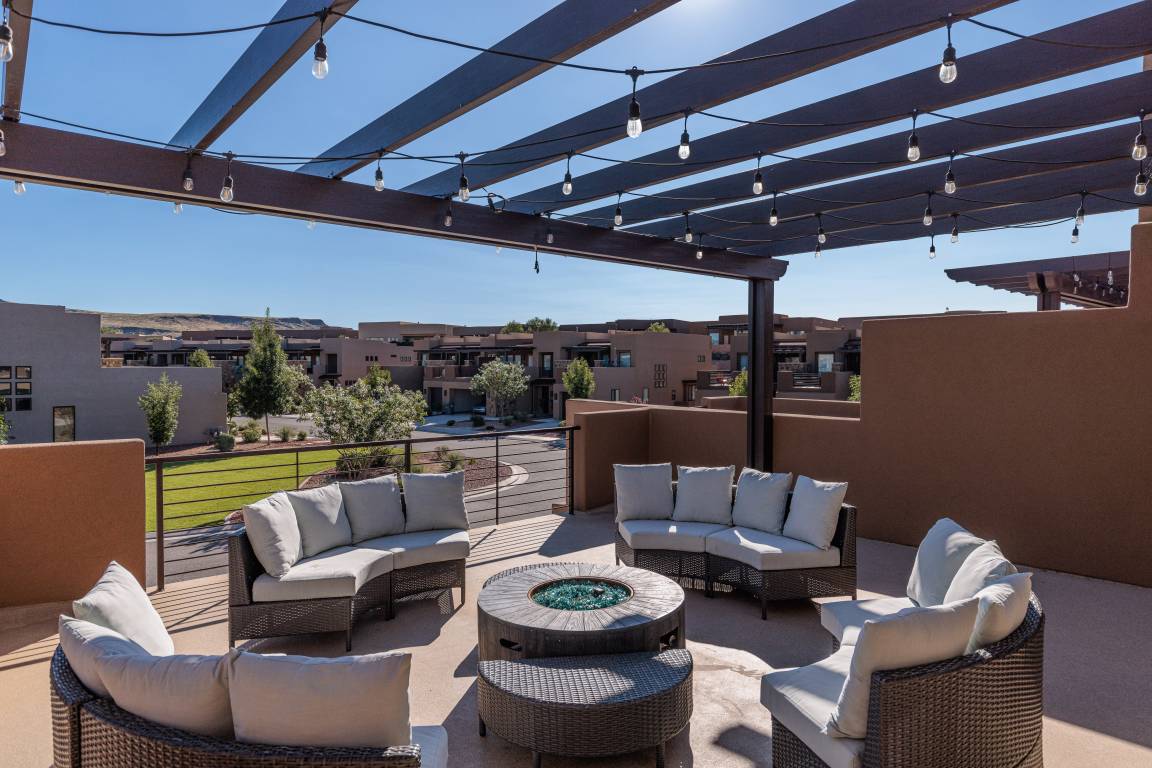250 M² House ∙ 4 Bedrooms ∙ 16 Guests - Snow Canyon State Park, Ivins