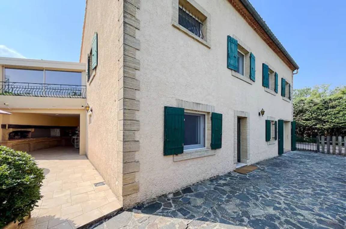 96 M² Villa ∙ 2 Slaapkamers ∙ 6 Gasten - Charleval
