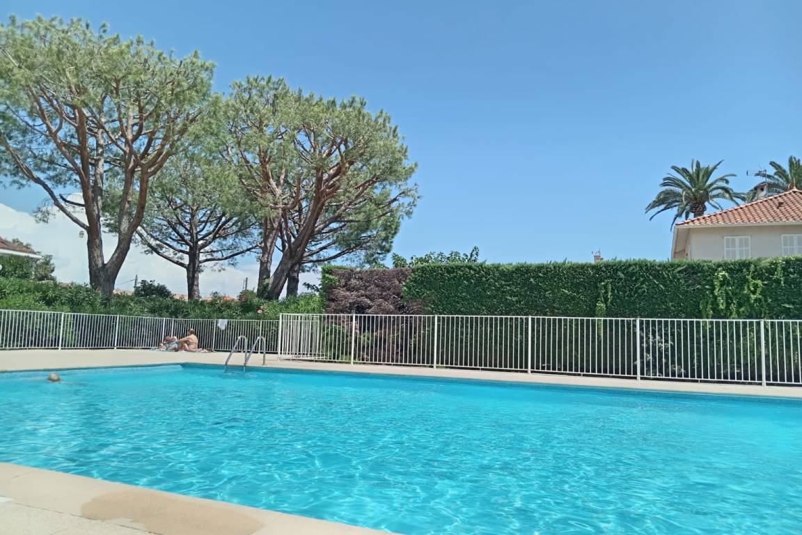 82 M² Condo ∙ 3 Bedrooms ∙ 6 Guests - Antibes