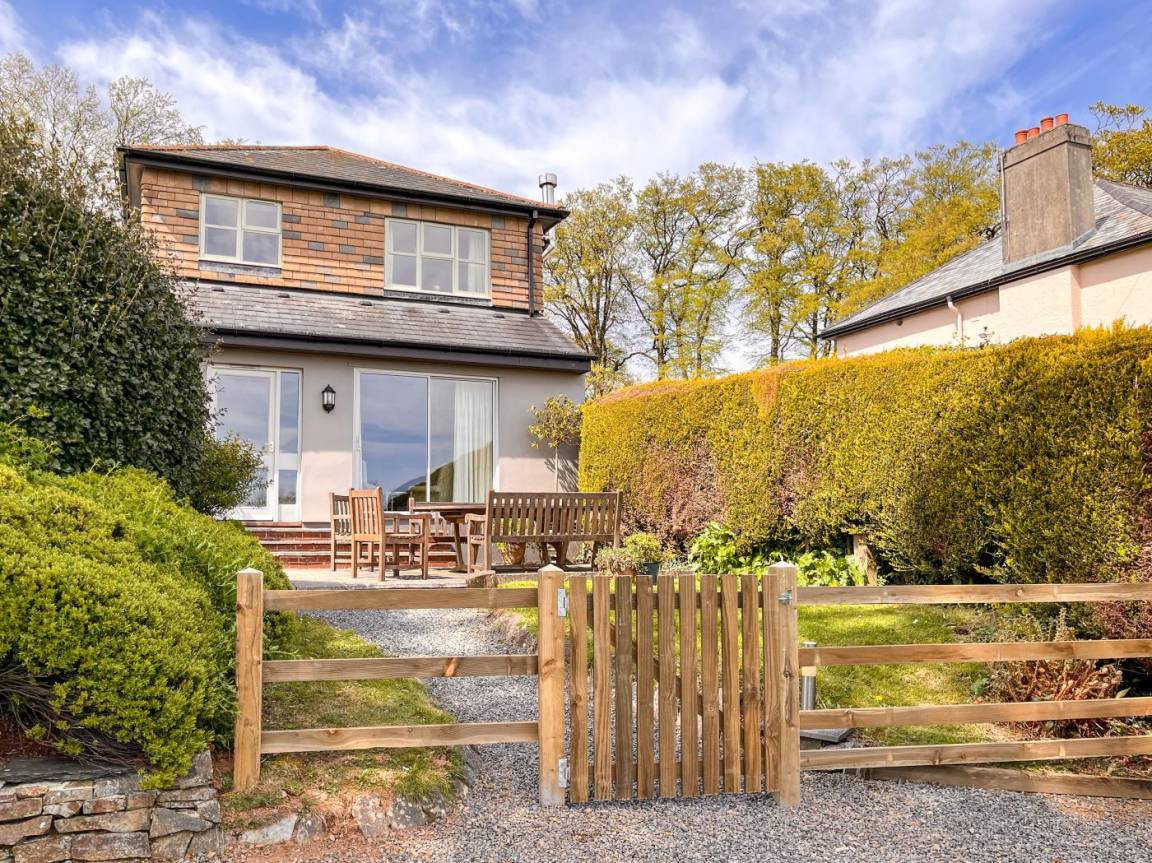 Cottage ∙ 4 Bedrooms ∙ 8 Guests - Holsworthy
