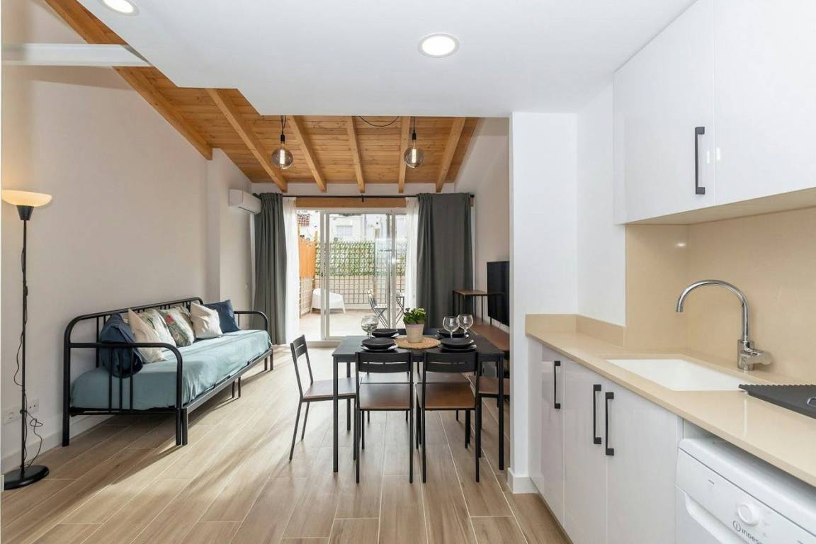 65 M² Apartment ∙ 1 Bedroom ∙ 4 Guests - Valencia