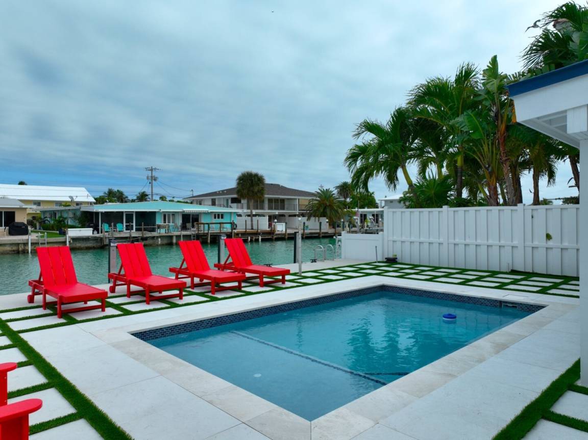 House ∙ 3 Bedrooms ∙ 6 Guests - Key Colony Beach, FL