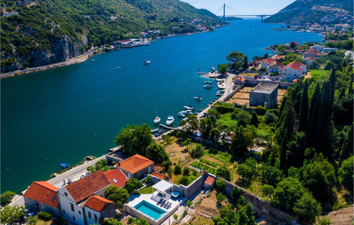 72 M² Maisonette ∙ 2 Bedrooms ∙ 4 Guests - Dubrovnik