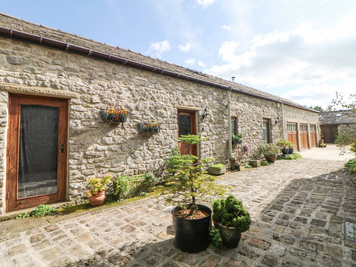 Cottage ∙ 2 Bedrooms ∙ 4 Guests - Castleton