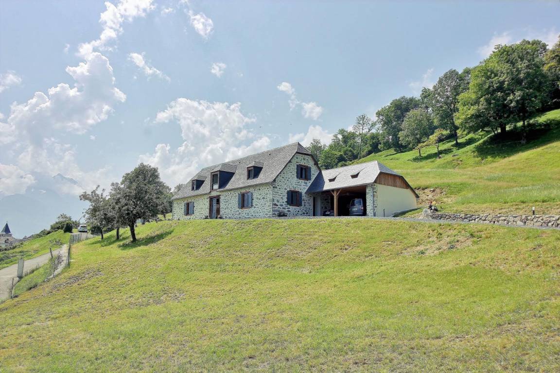 250 M² Gîte ∙ 4 Bedrooms ∙ 9 Guests - Lourdes