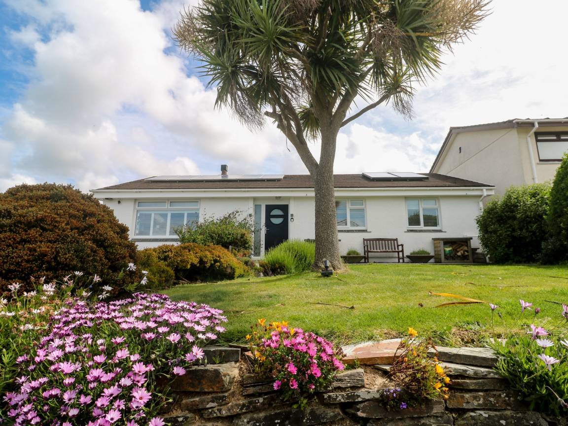 Cottage ∙ 2 Bedrooms ∙ 4 Guests - Newquay
