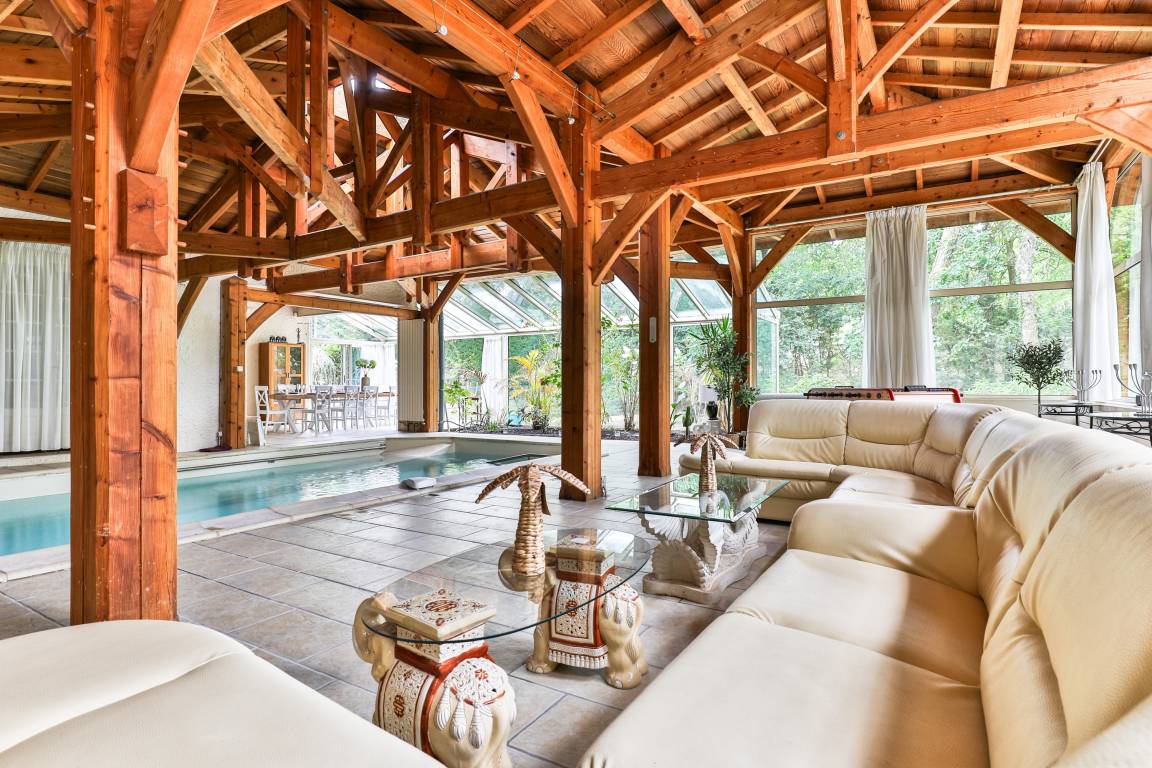 367 M² Maison De Vacances ∙ 4 Chambres ∙ 14 Personnes - Salles