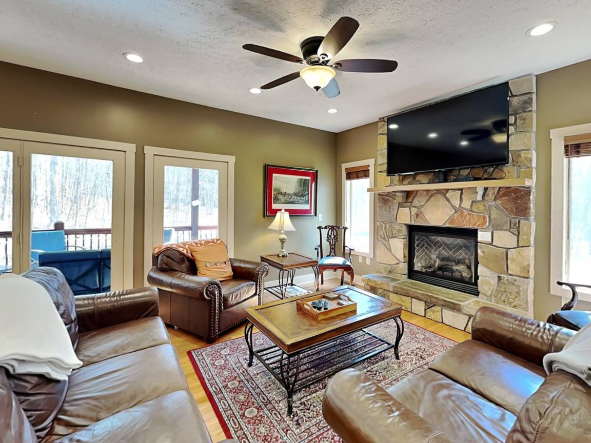 204 M² House ∙ 3 Bedrooms ∙ 8 Guests - Oakland, MD