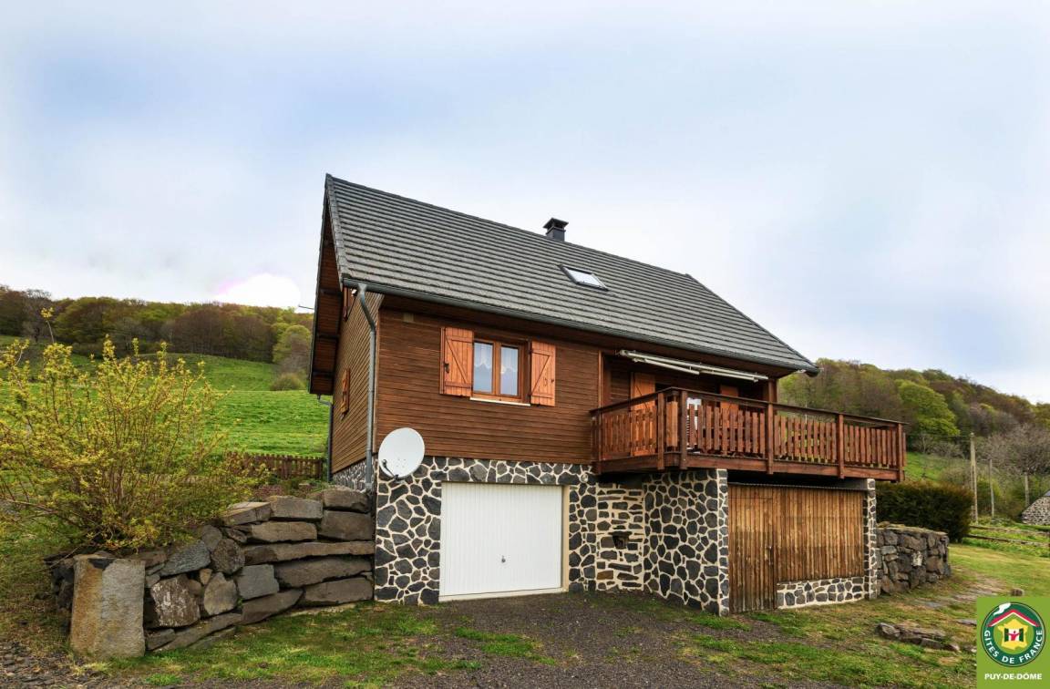 85 M² Gîte ∙ 3 Chambres ∙ 6 Personnes - Super-Besse