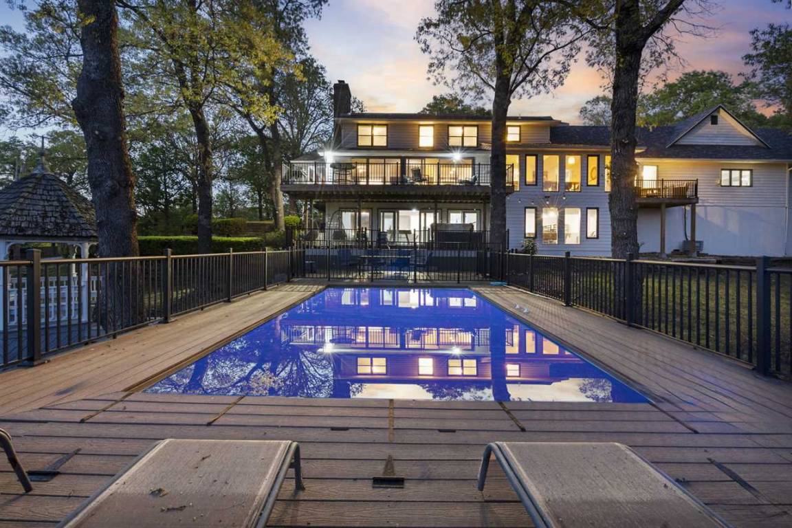 671 M² House ∙ 8 Bedrooms ∙ 18 Guests - Branson, MO