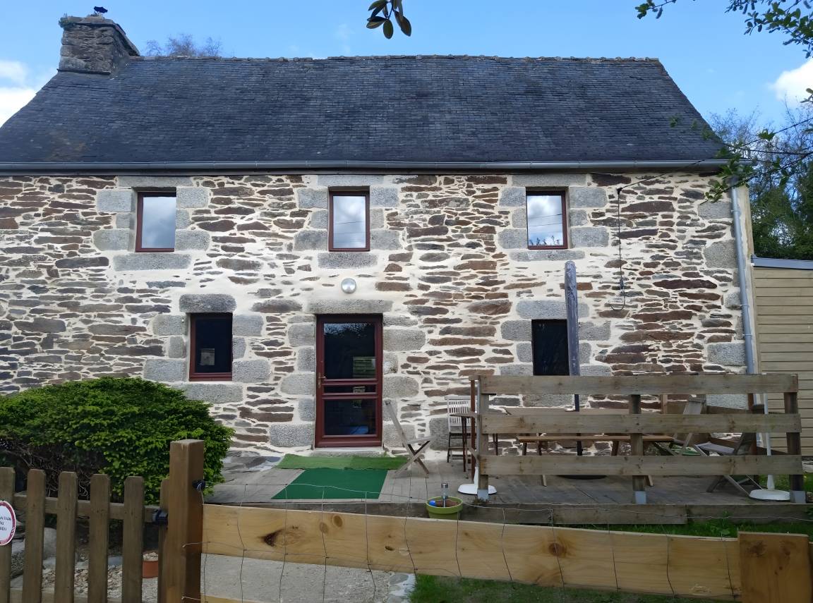 100 M² Maison De Vacances ∙ 3 Chambres ∙ 6 Personnes - Huelgoat
