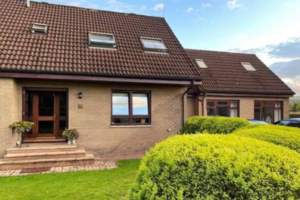 40 M² Huis ∙ 1 Slaapkamer ∙ 2 Gasten - Dunblane