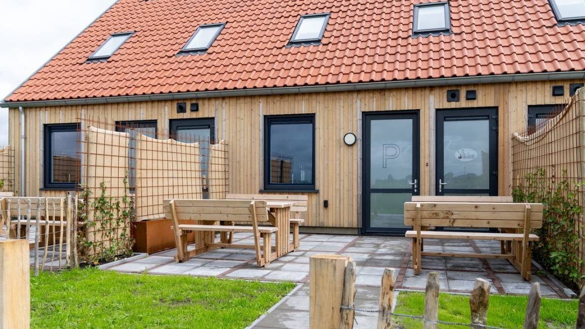 360 M² Casa ∙ 10 Quartos ∙ 20 Hóspedes - Leeuwarden