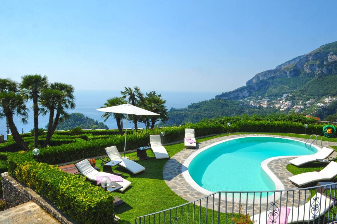 220 M² Ferienhaus ∙ 5 Schlafzimmer ∙ 10 Gäste - Ravello