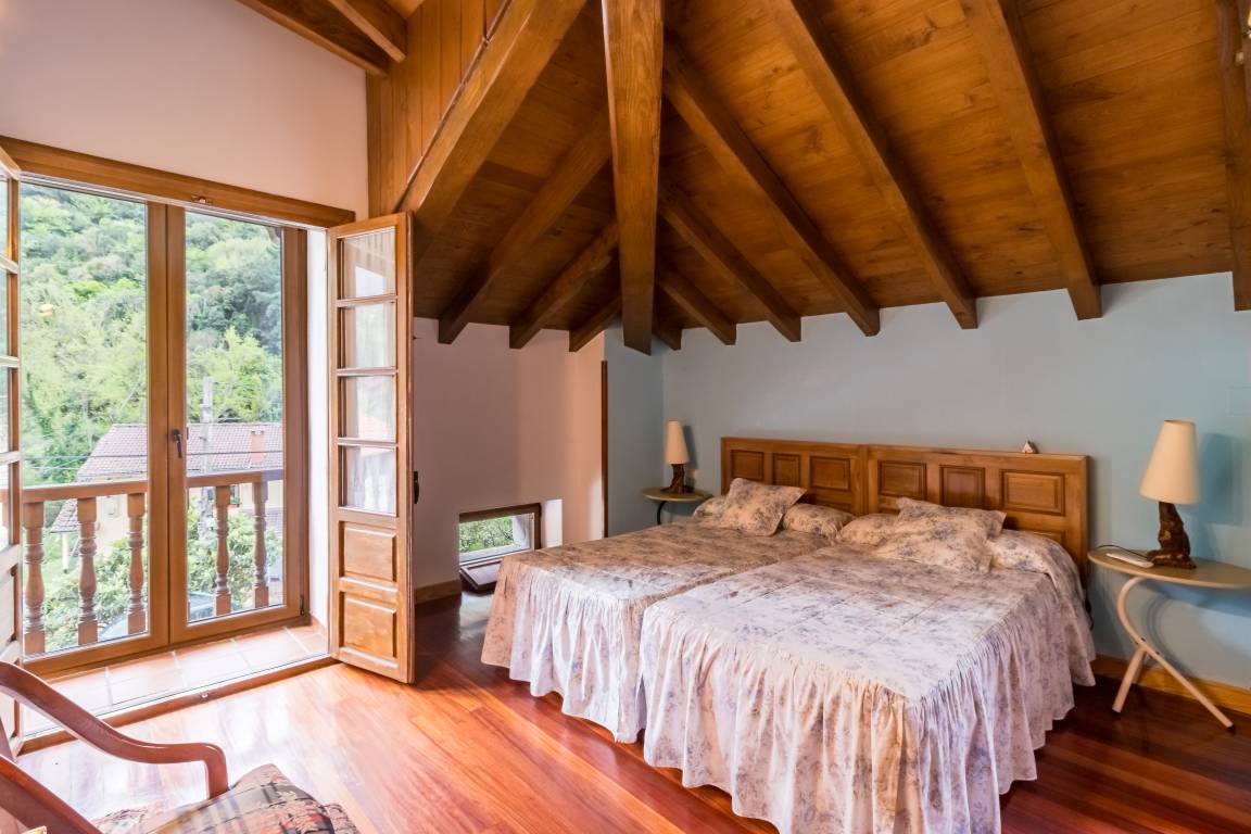 130 M² House ∙ 5 Bedrooms ∙ 13 Guests - Cantabria