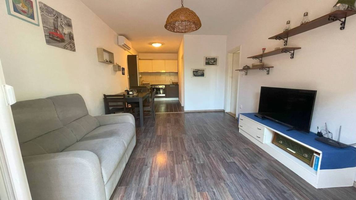 69 M² Apartamento ∙ 2 Habitaciones ∙ 3 Huéspedes - Šibenik, Croacia