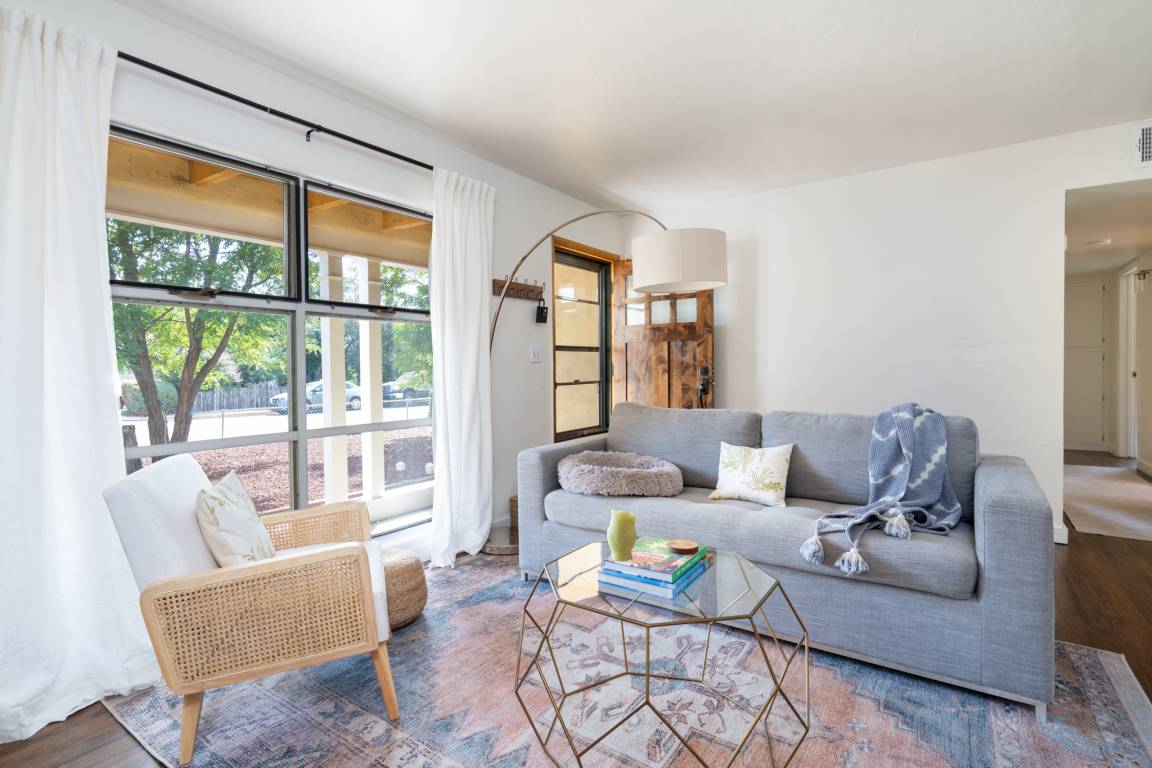 150 M² House ∙ 2 Bedrooms ∙ 6 Guests - Santa Fe, NM