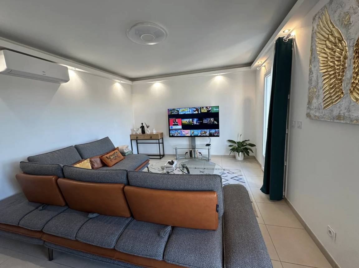 75 M² Appartement ∙ 2 Chambres ∙ 4 Personnes - Brive-la-Gaillarde