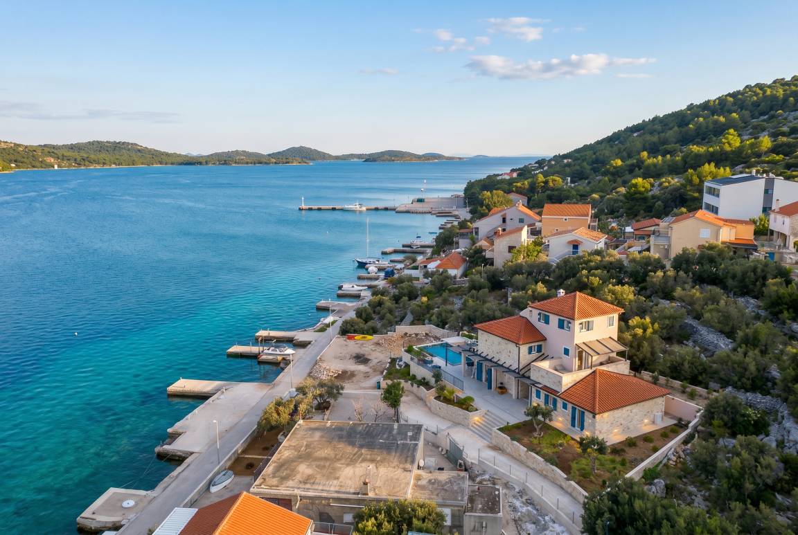 180 M² Villa ∙ 4 Chambres ∙ 8 Personnes - Vodice