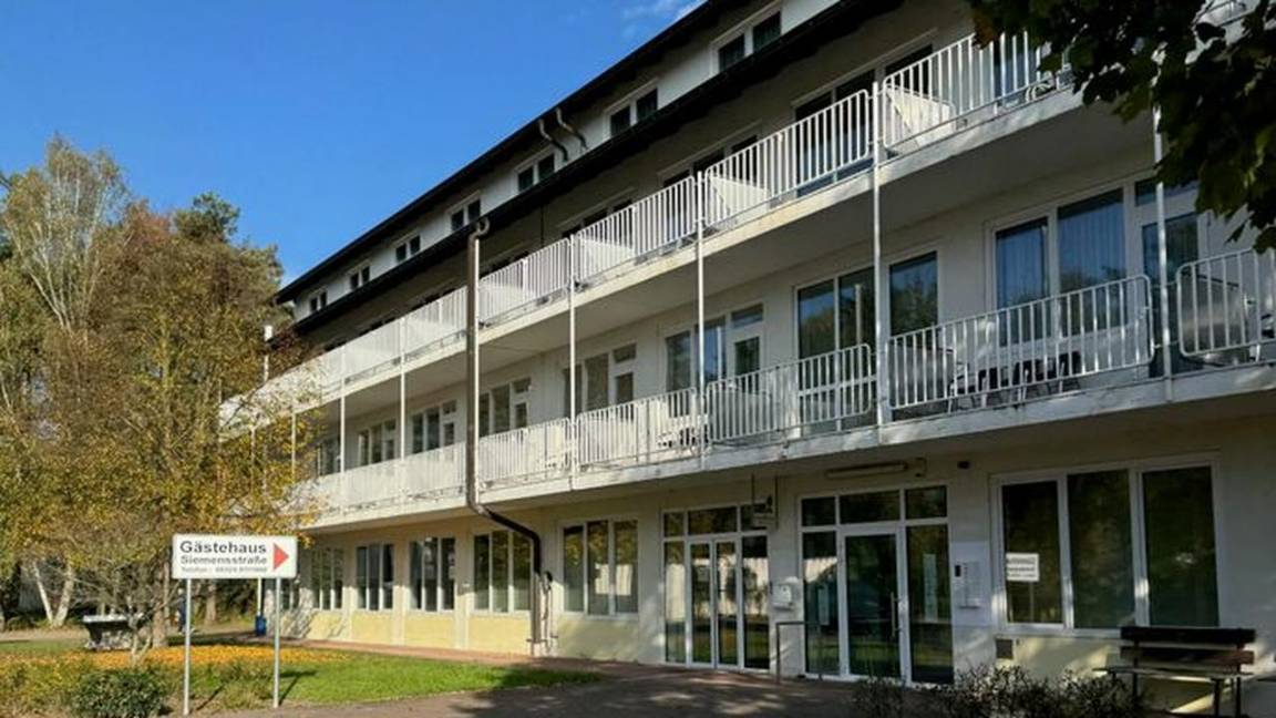 20 M² Hotel ∙ 2 Guests - Neustadt