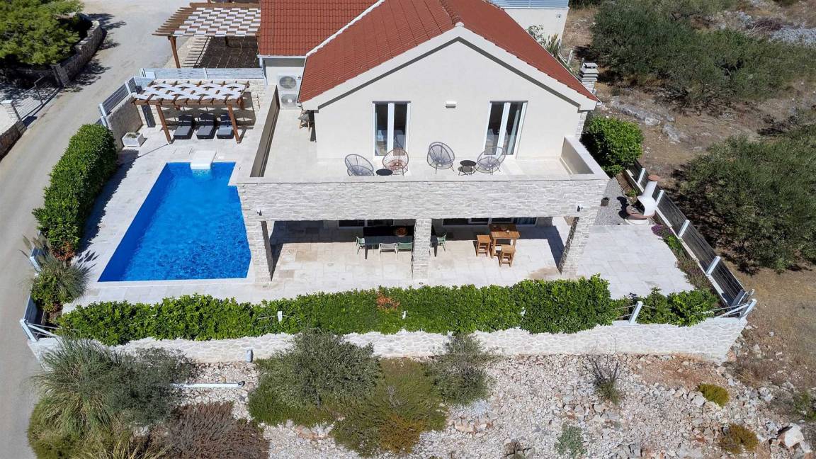 240 M² Villa ∙ 4 Schlafzimmer ∙ 10 Gäste - Jelsa