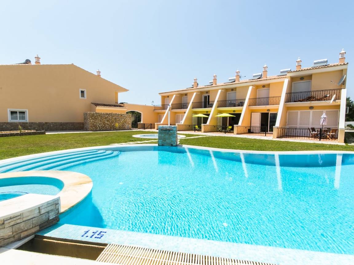 140 M² Casa Rural ∙ 2 Habitaciones ∙ 5 Huéspedes - Albufeira